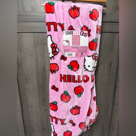 Hello Kitty | Bedding | New Hello Kitty Sitting Pretty Pink Apple Plush ...